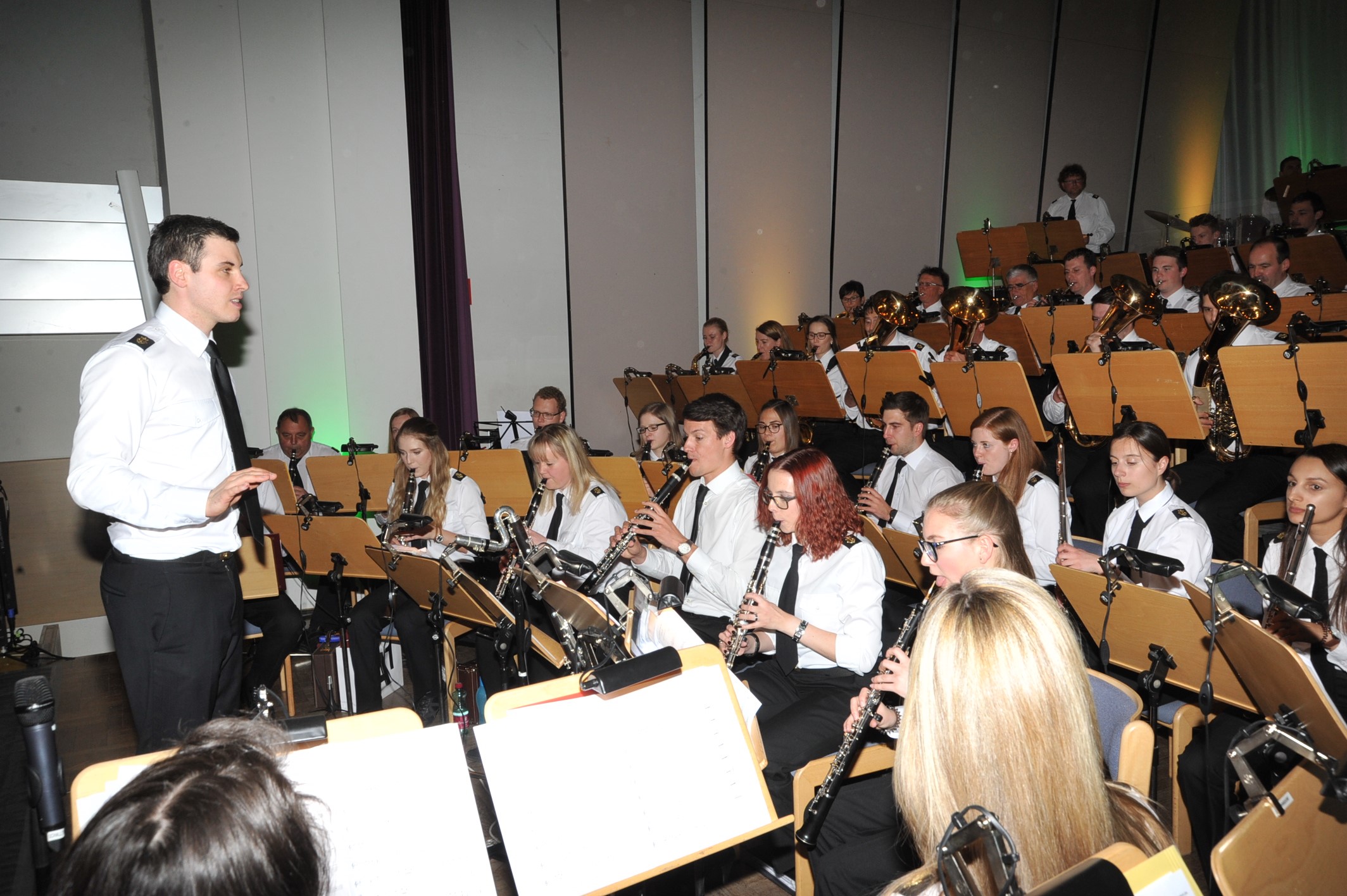 Zweimal ausverkauftes Haus: Fohnsdorfs Bergkapelle verzauberte ihr ...